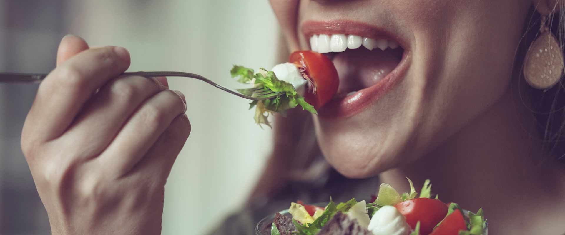 Eating slowly makes you feel full faster - Vitalis Health Colon ...